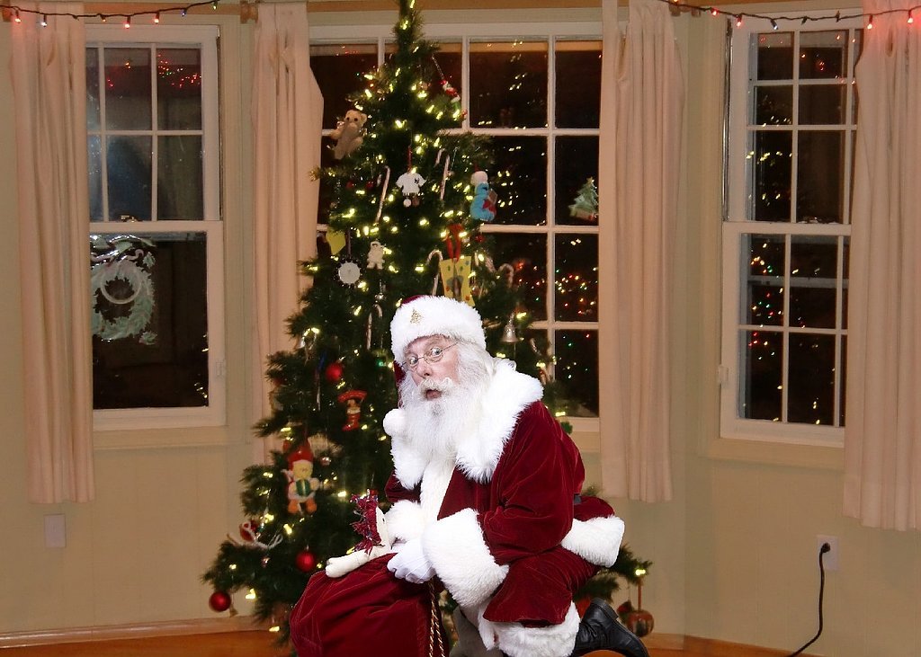 Telling Kids the Truth About Santa | POPSUGAR Moms Telling Kids the Truth About Santa | POPSUGAR Moms